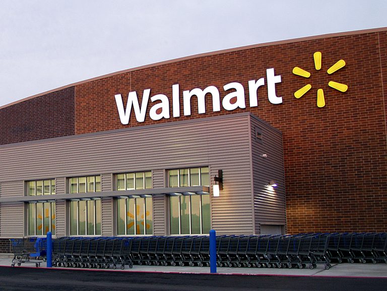 Walmart Christmas Eve Hours 2025 – Store Closing Times